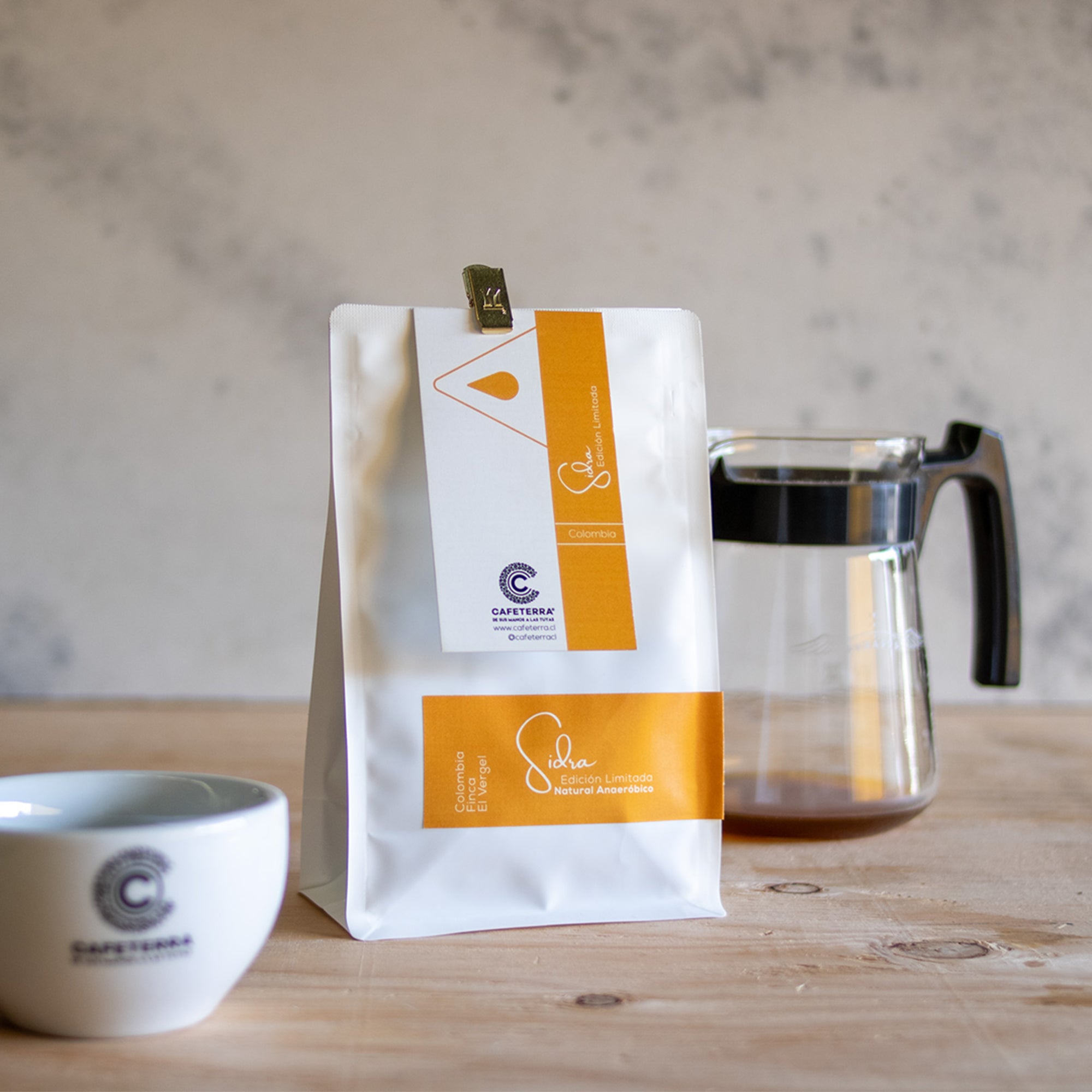 Café Colombia · Edición Limitada · Sidra Natural Anaeróbico · El Verge ...